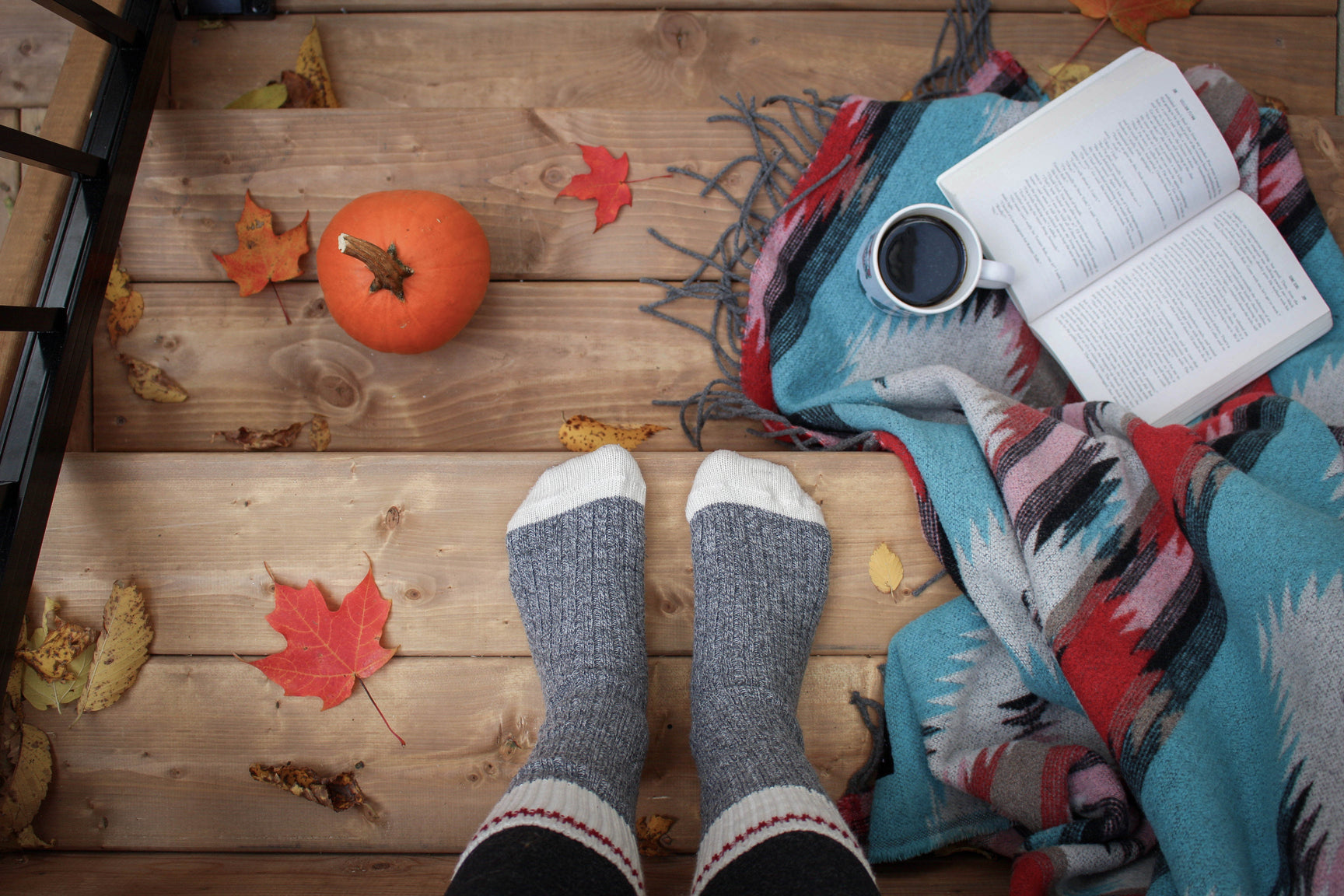Cozy Fall Aesthetic Decor for Your Home – Holiday Tree