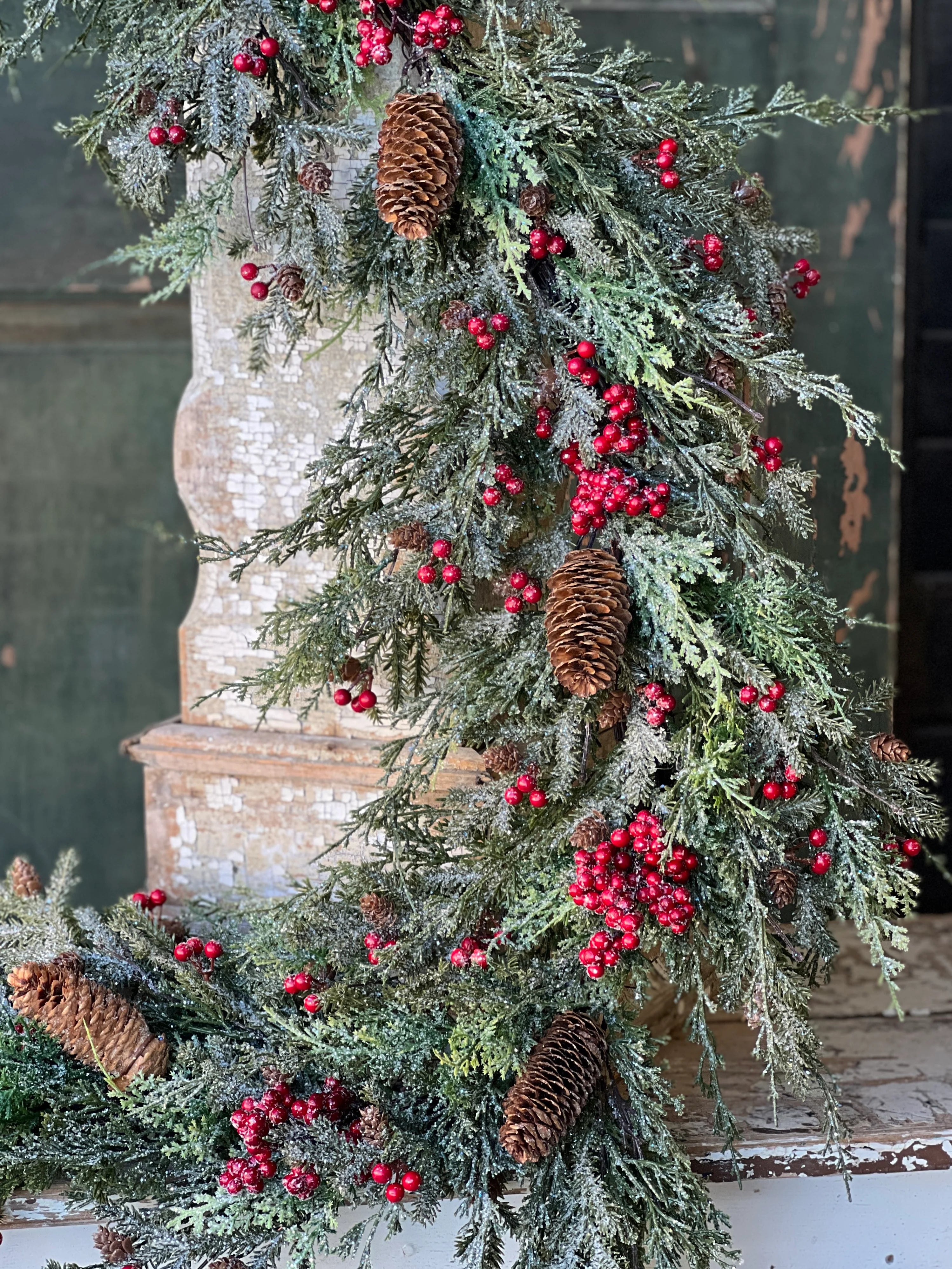 Frosted Cedarberry Garland | 5' – Holiday Tree
